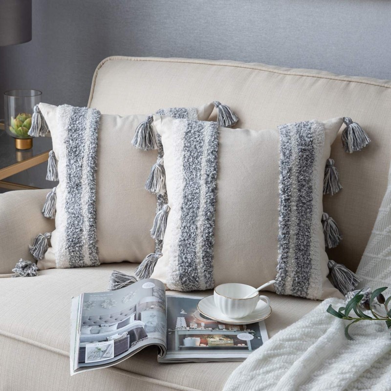 How to Decorate with Pillows - Style 1519